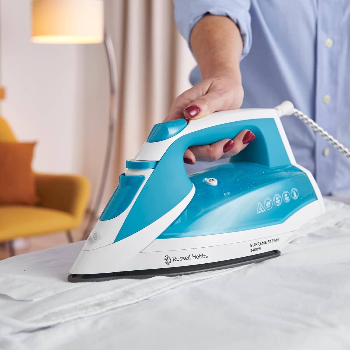 Russell Hobbs Supreme Steam Iron White-Blue - (23040) - eCookshop