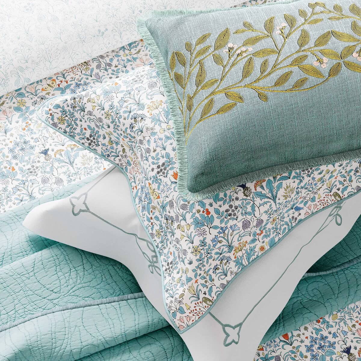 V and A Voysey Wildflower - JustLinen