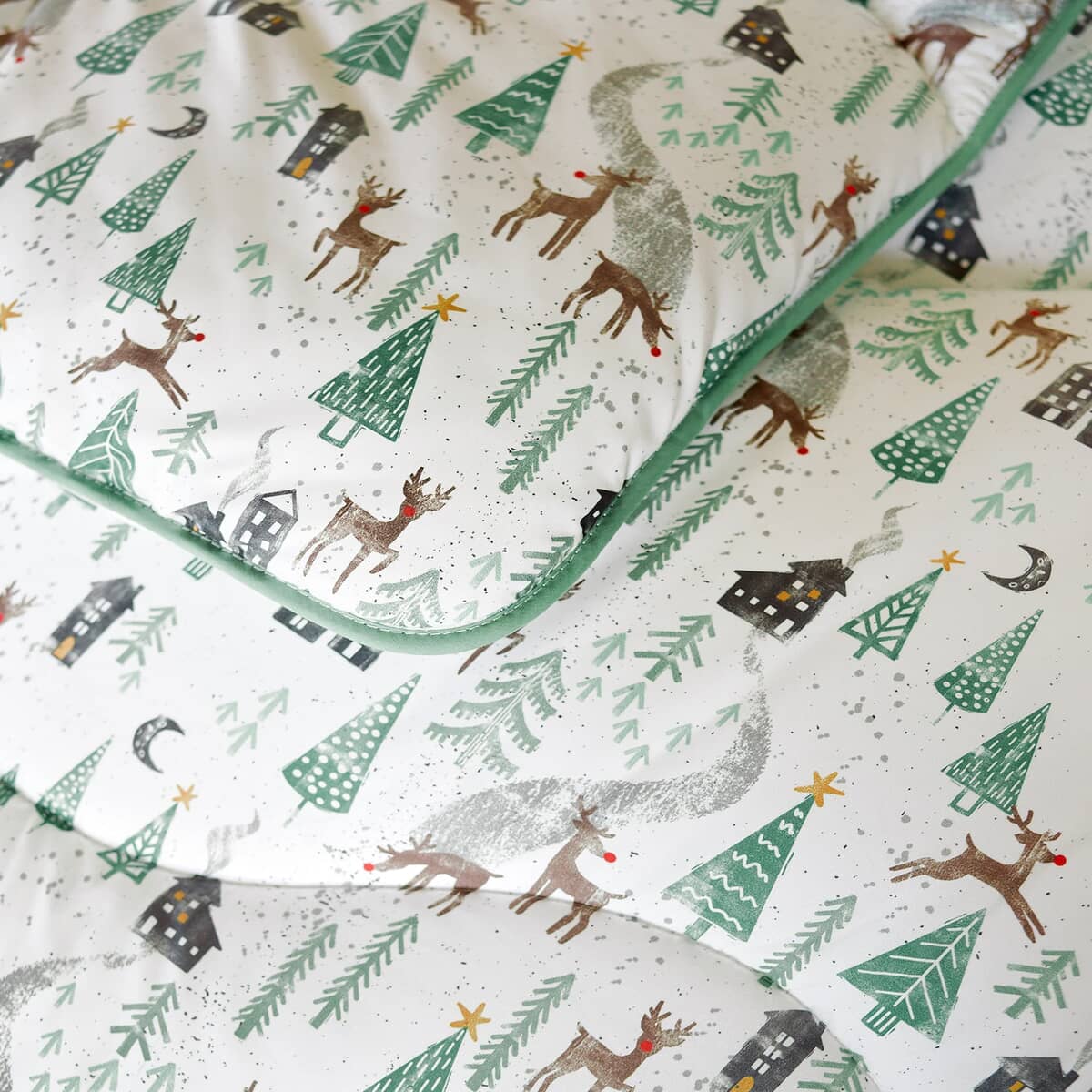 Night Lark Festive Forest Coverless Duvet - JustLinen